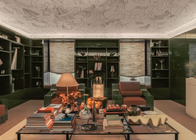 Muralist Roberto Ruspoli Revives the Ancient Art of Fresco at SoHo ...